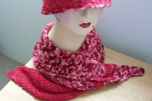 Ravelry: Pink Diamond Scarf pattern by Karen Boykin