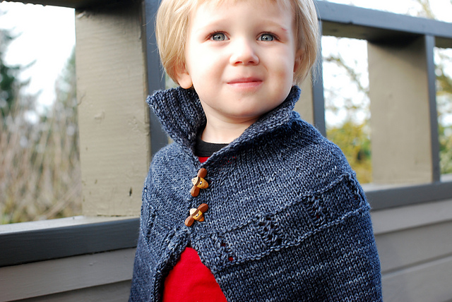 Ravelry: Papi Cape pattern by Laura Savastinuk