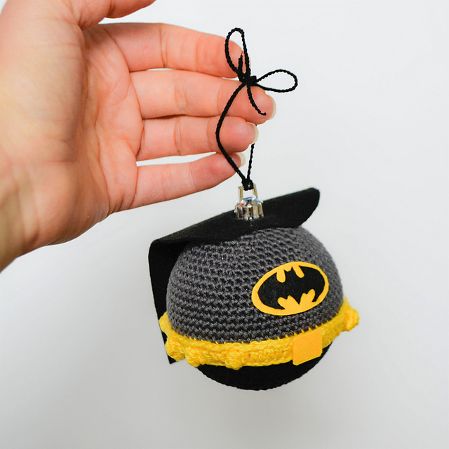 Ravelry: Bat Christmas Bauble pattern by Natalia Manfré