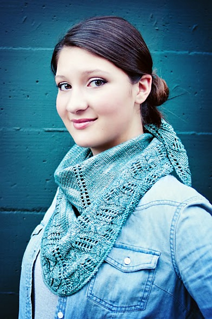Ravelry: St. Padraig of The Fields Shawlette pattern by Brittney Bailey