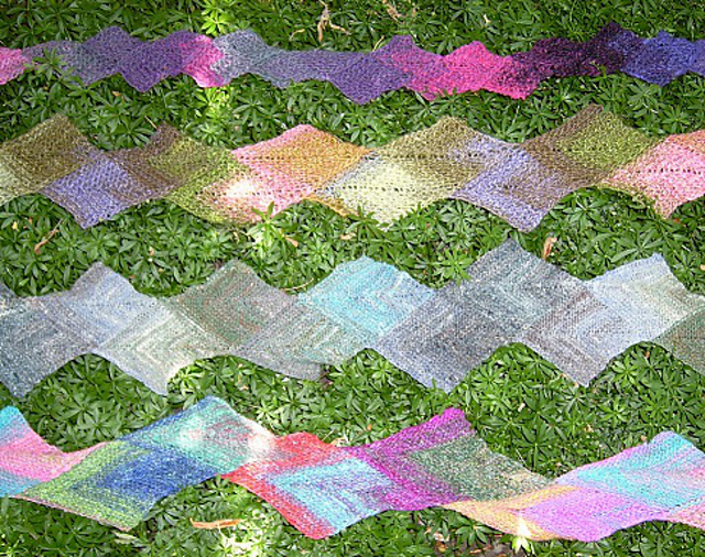 Ravelry: ZiggyZag Scarf pattern by Linda Farrelly