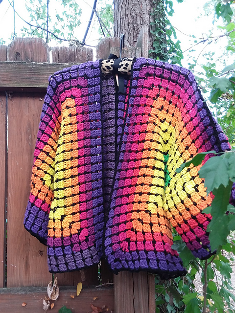 Ravelry: InLine Vibe Hexi Jacket pattern by Lisa's Pine Notes