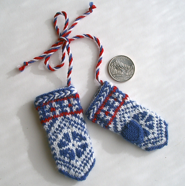 Ravelry: Mitten miniatures pattern by Lizbeth Upitis