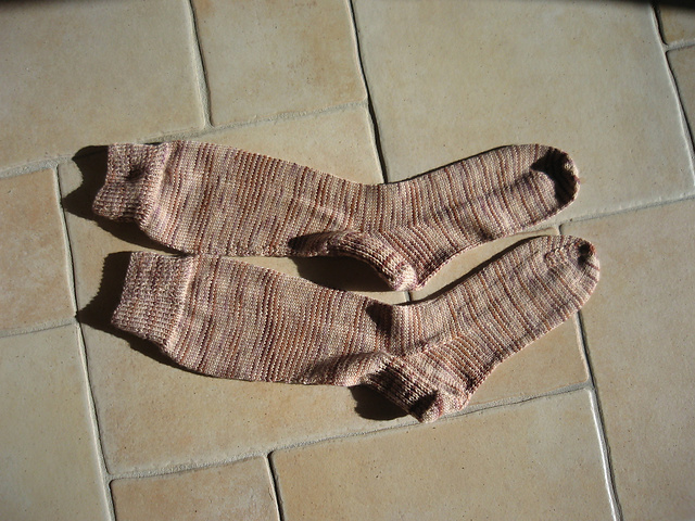 Ravelry: Plain 4 ply Socks pattern by Patons UK