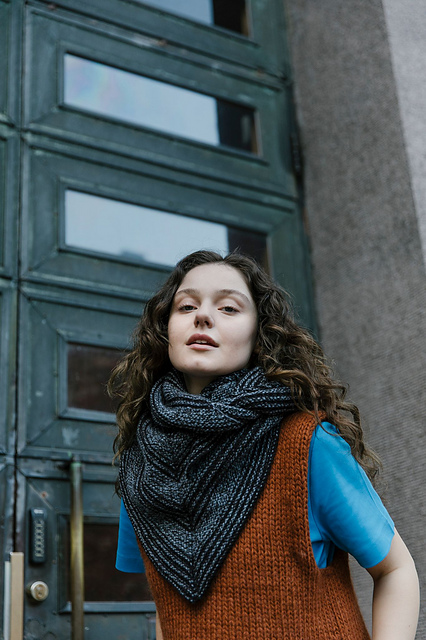 Ravelry: Cresta pattern by Dami Hunter