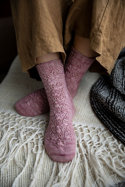 Ravelry: Romance pattern by Tricot & Stitch