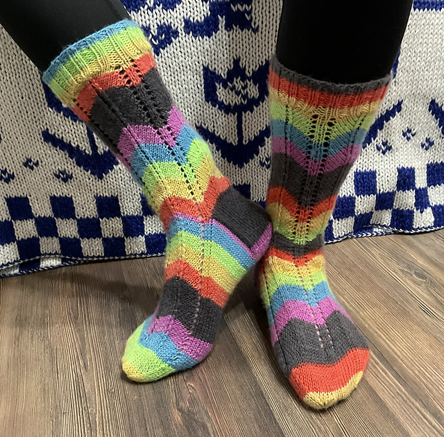 Ravelry: lakeviewknitter1's Traffic Island Socks