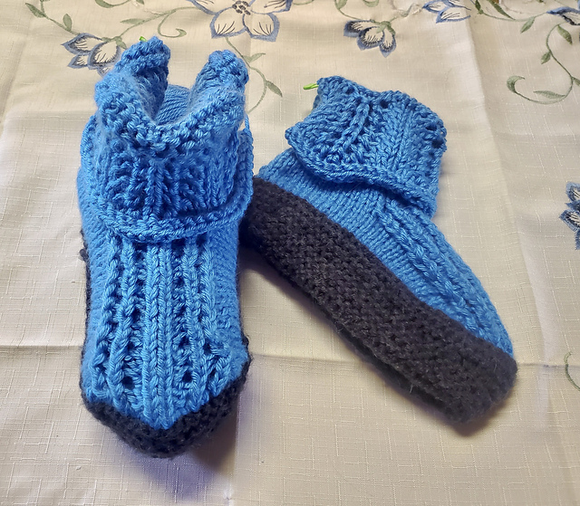 Ravelry: lakeviewknitter1's Better Dorm Boots for Men