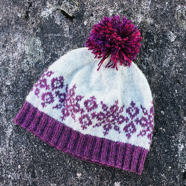Ravelry: Liberal Snowflakes pattern by Lanja Khon-Engheim