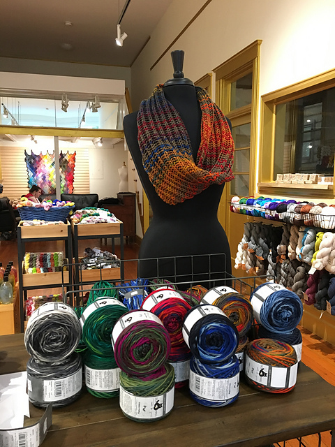 Ravelry: Pur Brioche Cowl pattern by Leigh Ann Parente