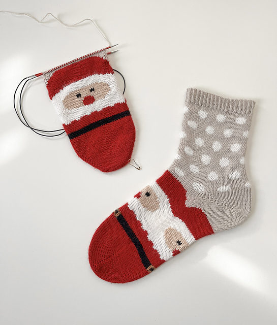 Ravelry: Jolly Santa Socks pattern by Larissa Aylene