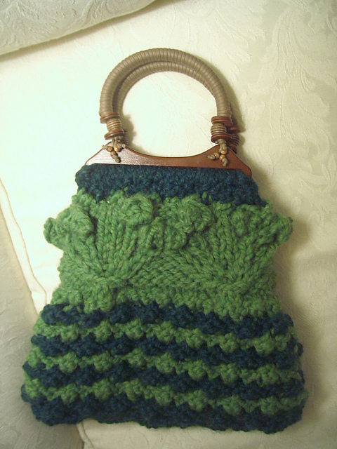 Ravelry: Lilla pattern by Lucinda Guy