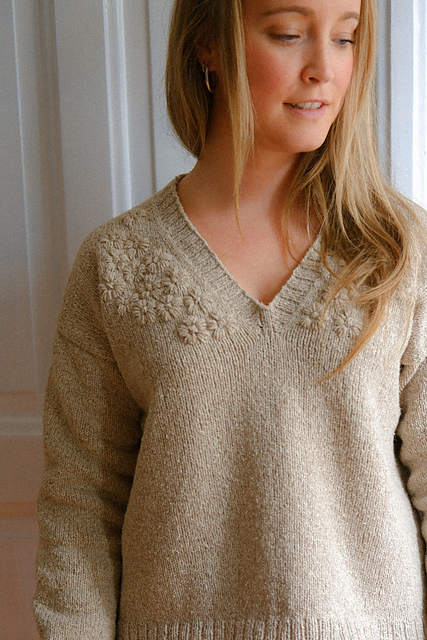 Ravelry: Matilda Sweater adult version pattern by Laura Menéndez
