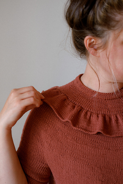 Ravelry: Summer Sailor Top pattern by Laura Menéndez