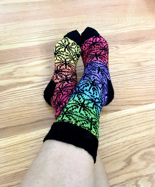 Ravelry: Kaleidosocks pattern by Laurie Chen