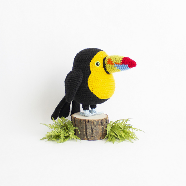 Ravelry: Amigurumi Toucan pattern by Lauren Espy