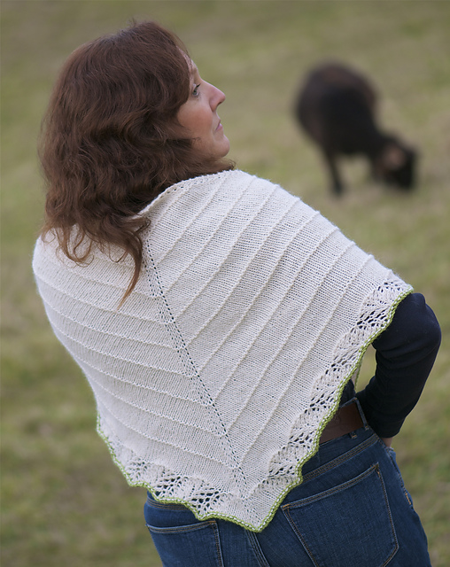Ravelry: Amari pattern by Juniper Moon Farm Design Team