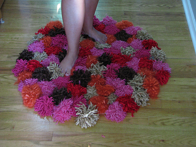 Ravelry: Pom-Pom Rug pattern by Lana Le