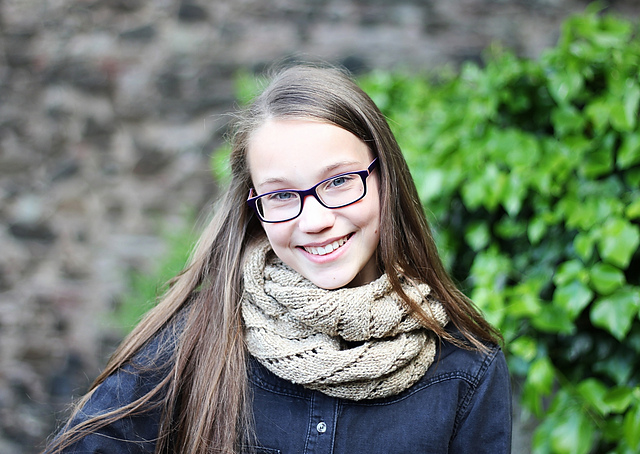 Ravelry: Esquel infinity scarf pattern by Laurimuks patterns
