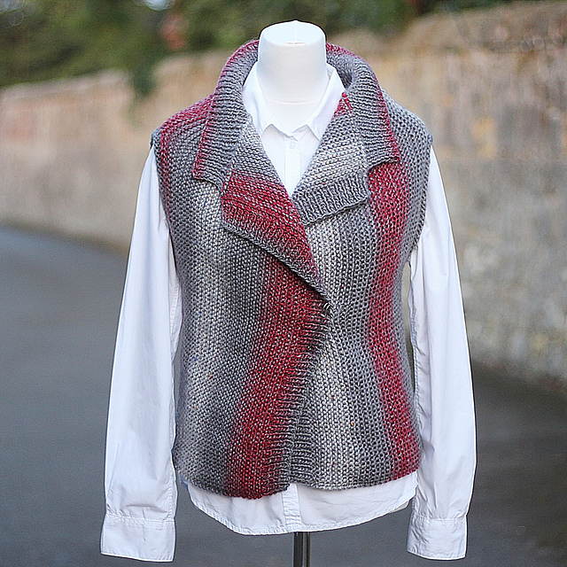 Ravelry: Red velvet wrap pattern by Laurimuks patterns