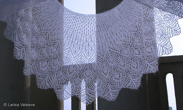 Ravelry: Royal Peacock pattern by Larisa Valeeva