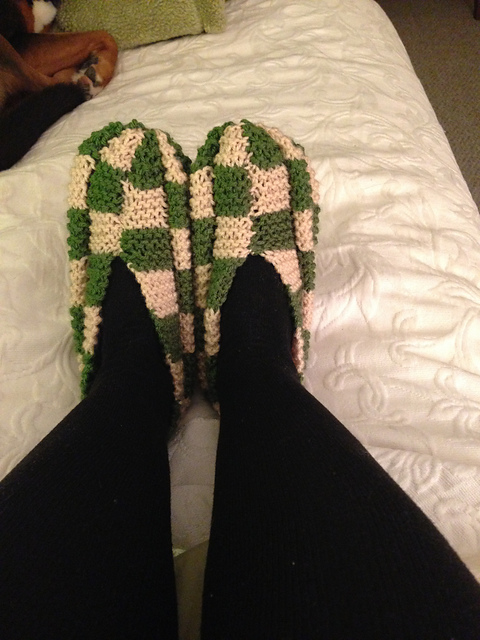 Ravelry: Checkered Slippers pattern by Sarah Hawkins