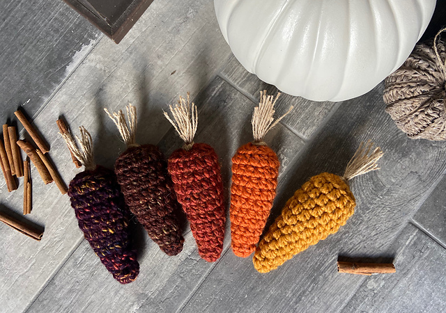 Ravelry: Farmhouse Indian Corn pattern by Lindsey Woody
