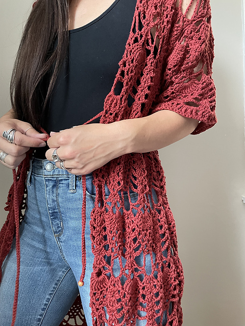 Ravelry: Pineapple Upside Down Cape pattern by LCK Crochet