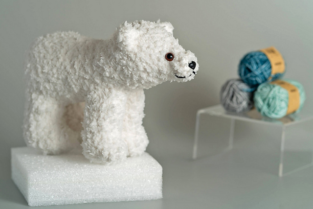 Ravelry: Bruce the Polar Bear pattern by Leonie Derendorp