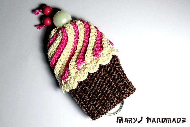 Ravelry: Cupcake keychain pattern by MaryJ Handmade