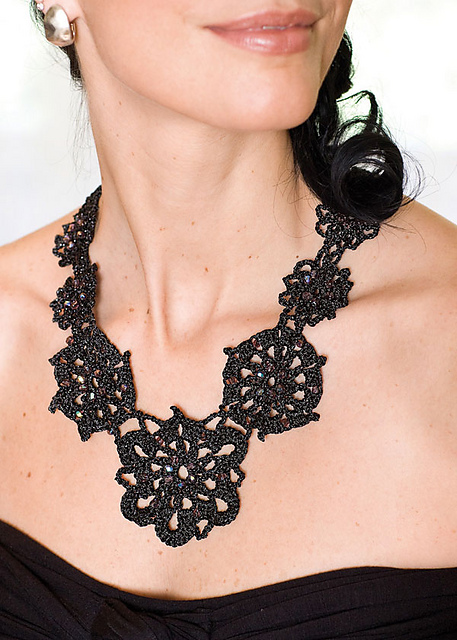 Ravelry: Sparkling Necklace pattern by Anchor
