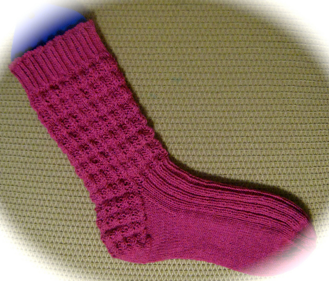 Ravelry: Oryx pattern by Elise Cohen