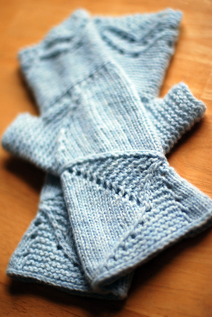 Ravelry: Rumours pattern by Lee Meredith