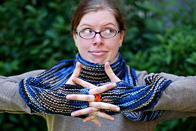 Ravelry: Entwined pattern by Lee Meredith