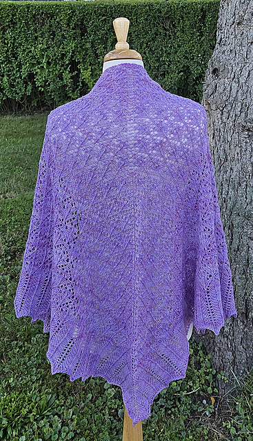 Ravelry: Banks 25-07 pattern by Nancy Lekx