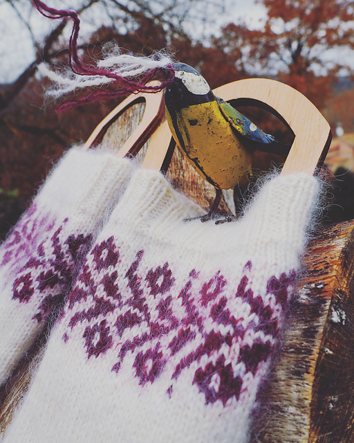 Ravelry: Les chaussettes Cendrille pattern by Le Nid de la linotte