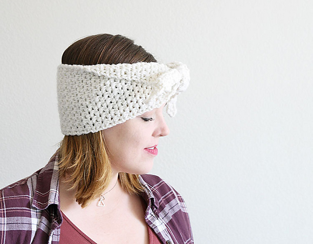 Ravelry: Tie-Front Crochet Headband pattern by Alexis Middleton
