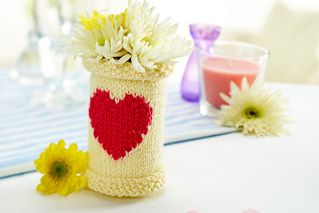 Ravelry: Pretty pot pattern by Lucinda Ganderton