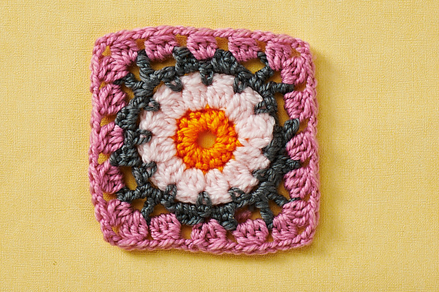 Ravelry: Flower square pattern by Corinne Bradd