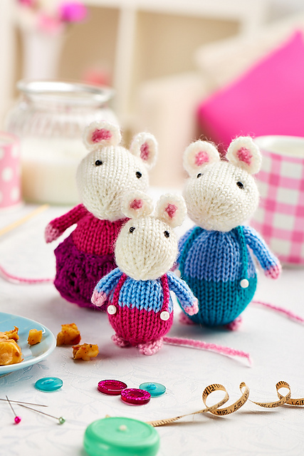 Ravelry: Mouse Family pattern by Amanda Berry