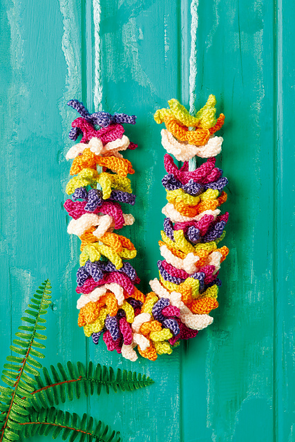 Ravelry: Hawaiian Lei pattern by Nicola Valiji