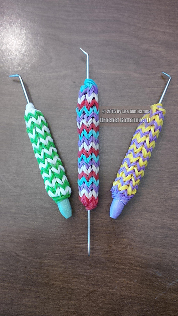 Ravelry: lhamm's Knitted rubber band grips!