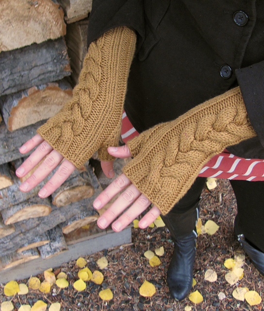 Ravelry: Harriet Mitts pattern by Elizabeth Pedersen