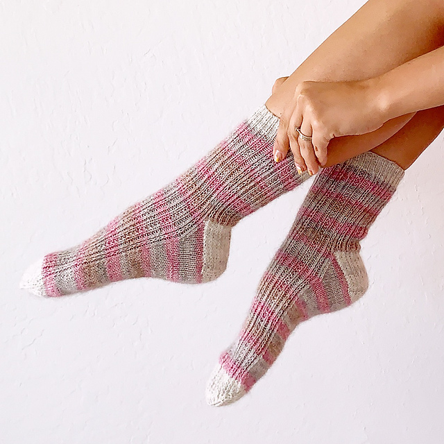 Ravelry: Komorebi Socks pattern by Ksenia Naidyon