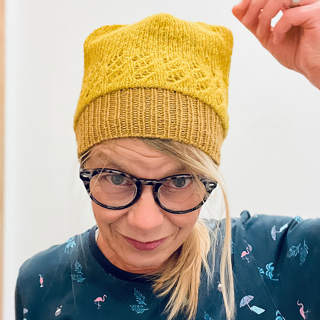 Ravelry: Tippi toppi hat pattern by Isabell Kraemer