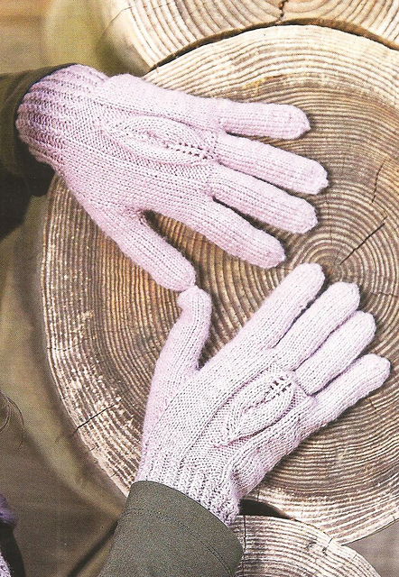 Ravelry: # 013 Fingerhandschuhe pattern by Brigitte Hass