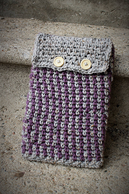 Ravelry: Moss Tablet Cover pattern by Henrieke Ruane