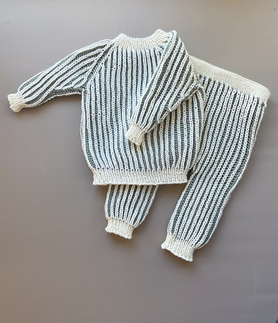 Ravelry: Luca Sett pattern by Mariam Yari-Aaseli