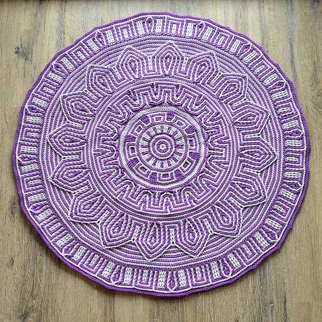 Ravelry: Labyrinth Border pattern by Tatsiana