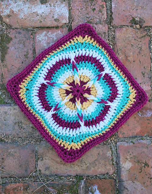 Ravelry: Festive Julie Ann Square pattern by Linda Dean